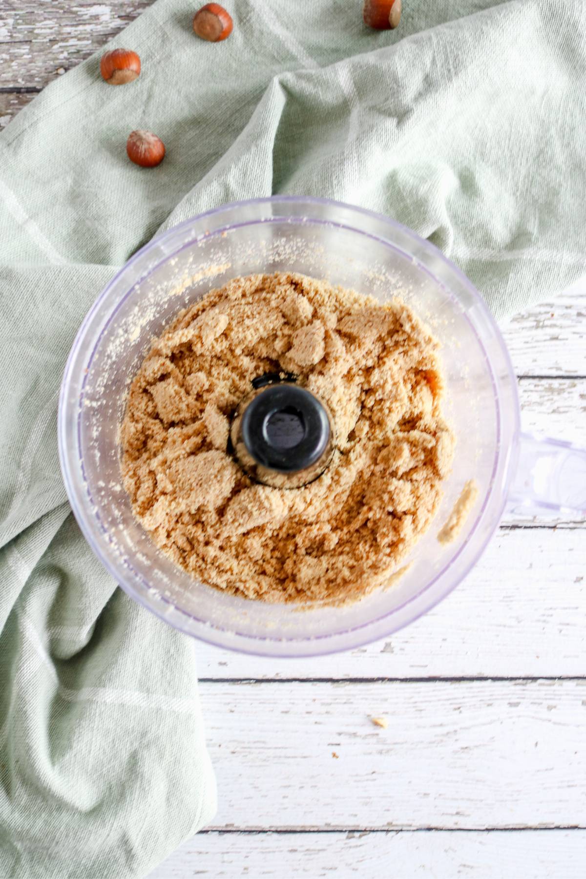 Homemade Hazelnut Butter Recipe {with Roasted Hazelnuts}