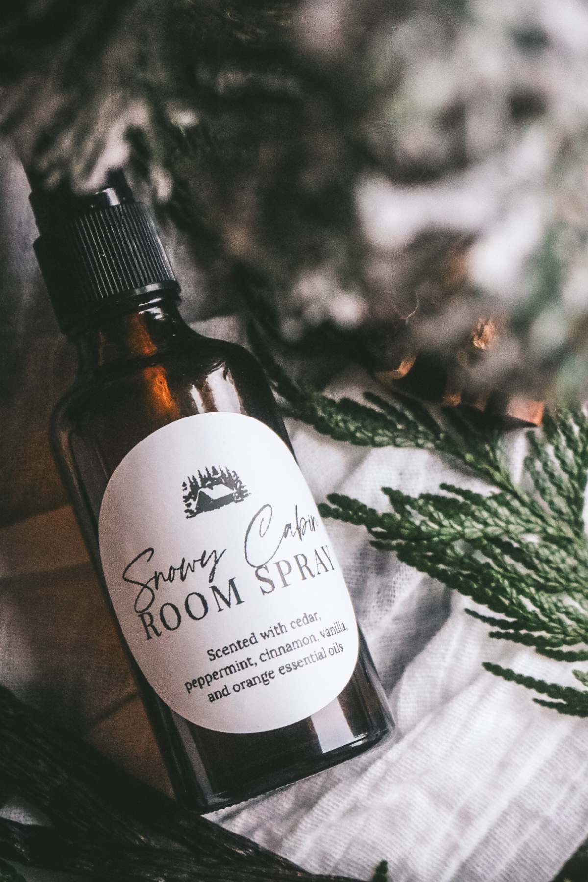 Snowy Cabin Winter Room Spray Recipe + Printable Tags
